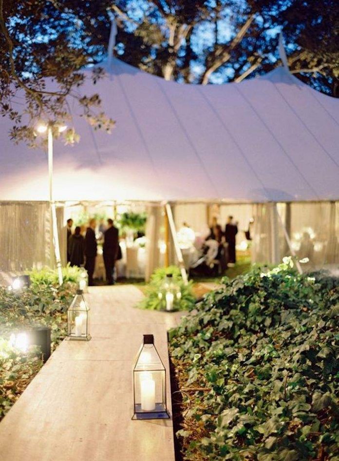 Elegance Rustic Wedding Theme Complete With The Decoration and ...